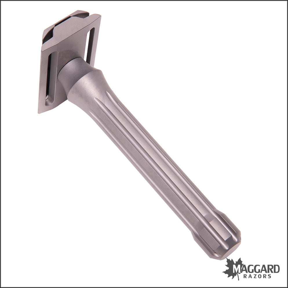 Blackland Razors Blackbird Titanium Closed Comb DE Safety Razor with 8 ...